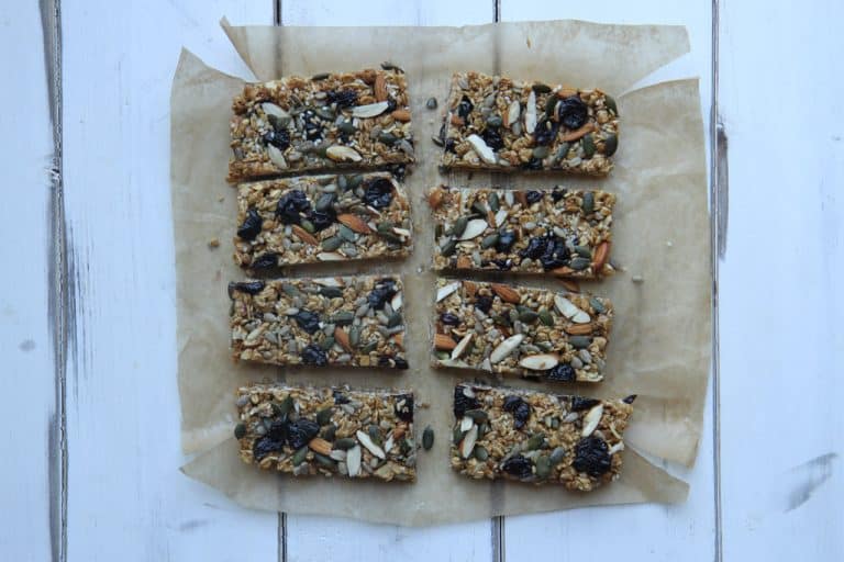 Vanilla Yoghurt Coated Granola Bar Recipe