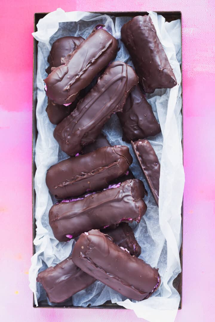 Homemade Raspberry Ruffle Bars | Amy Treasure
